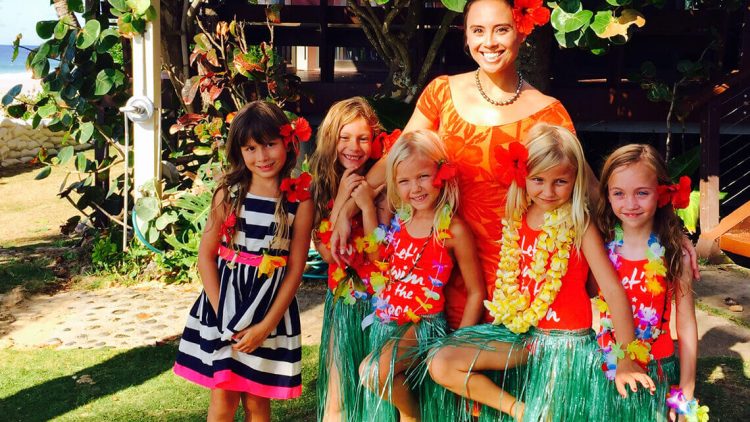 Hula Lessons - Hawaii Hula Company