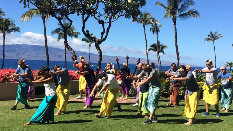 Hula Lessons - Hawaii Hula Company