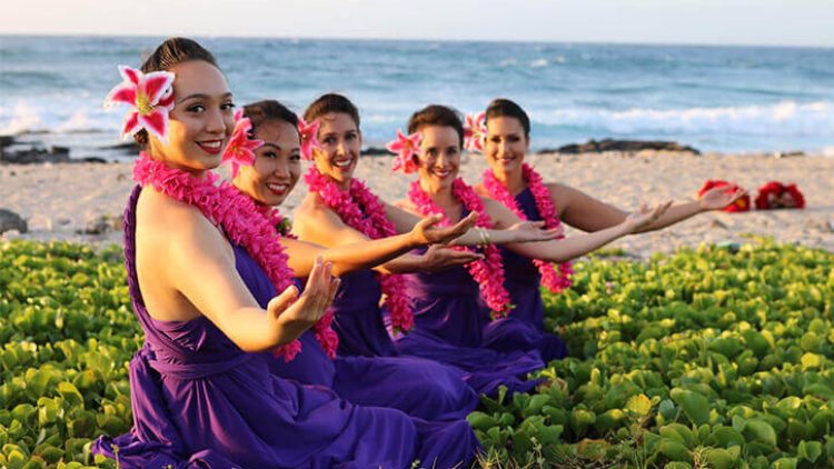 Private lū'aus & Lei Greetings - Hawaii Hula Company