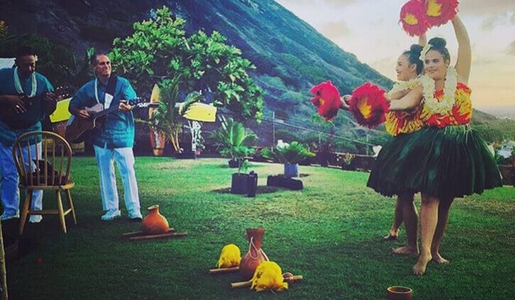 Private lū'aus & Lei Greetings - Hawaii Hula Company